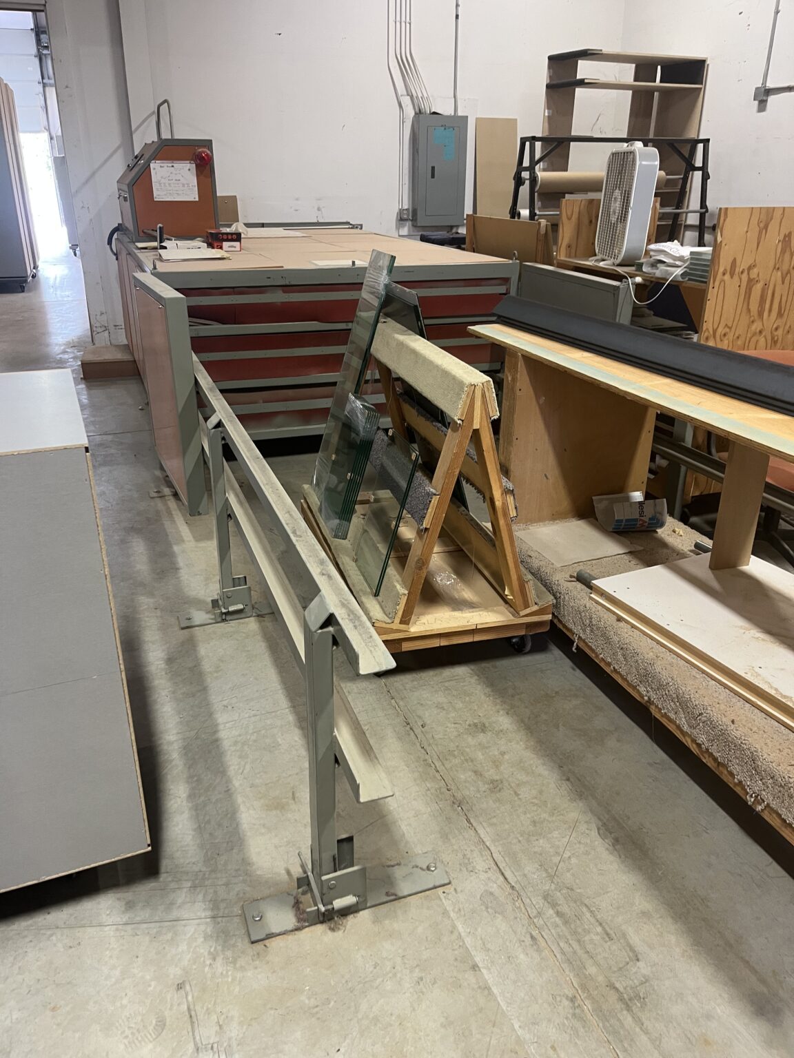 Used & Pre-Owned Machinery from Glass Machinery Locator